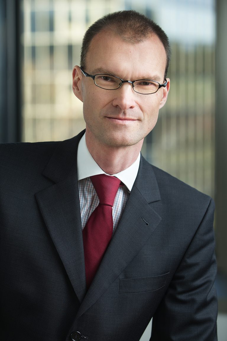 DI Karl Heinz Hofbauer, Site Head des Shire Produktionsstandorts Wien ...